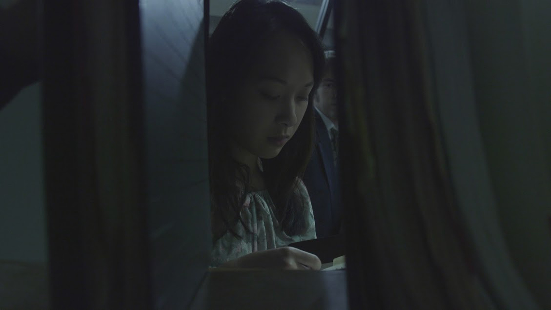 Spikes at Her Elbow - VUCAVU